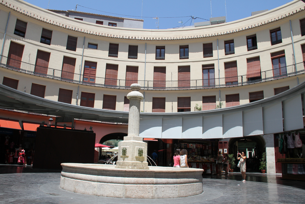 Una plaza con magia en Valencia - Guias.travel